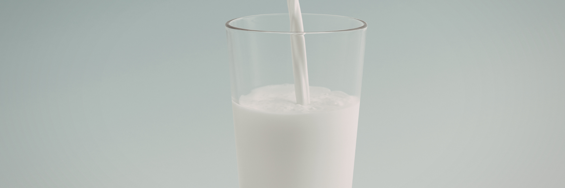 How Long Does Milk Last? Shelf Life, Expiration Dates, and Storage Tip ...