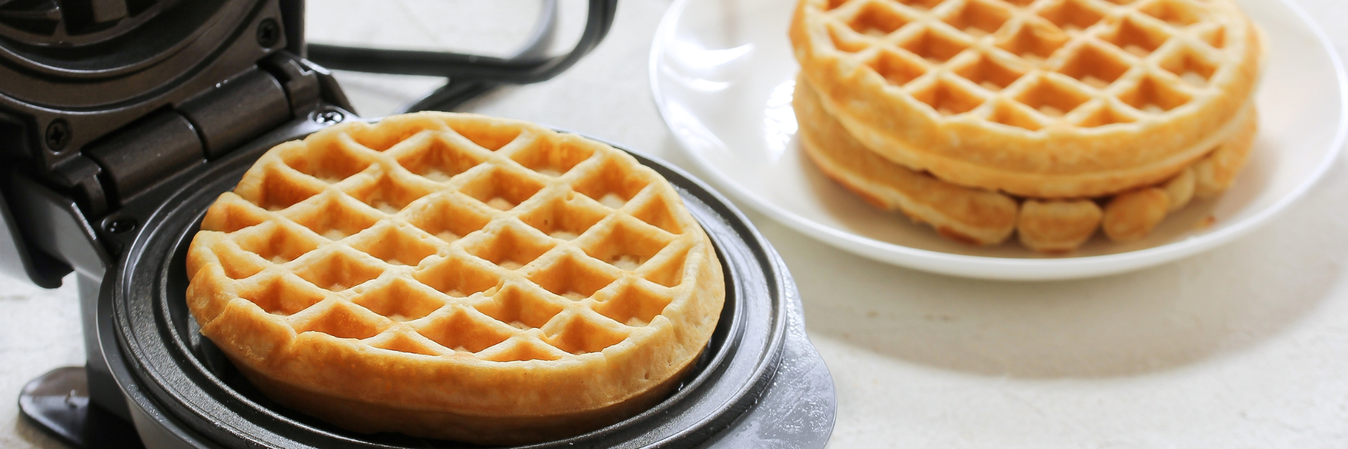 Mini Waffle Maker Recipes: The Complete Guide for Sweet, Savory & Crea ...