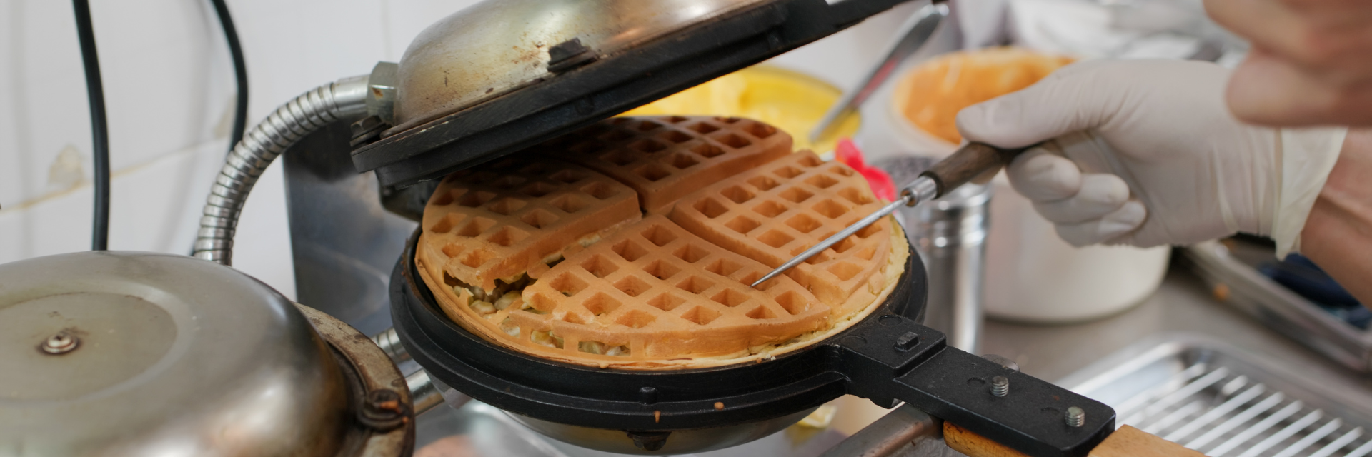 Waffle Iron vs Waffle Maker: Complete Comparison & Buying Guide – KimEcopak