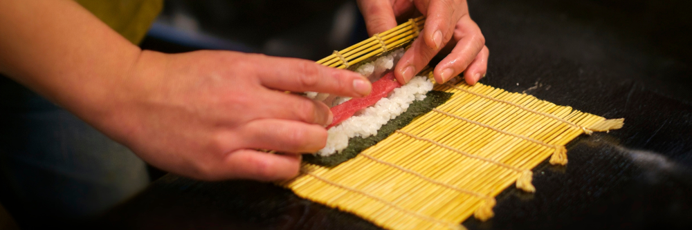 How to Roll Sushi: Step-by-Step Guide for Beginners – KimEcopak