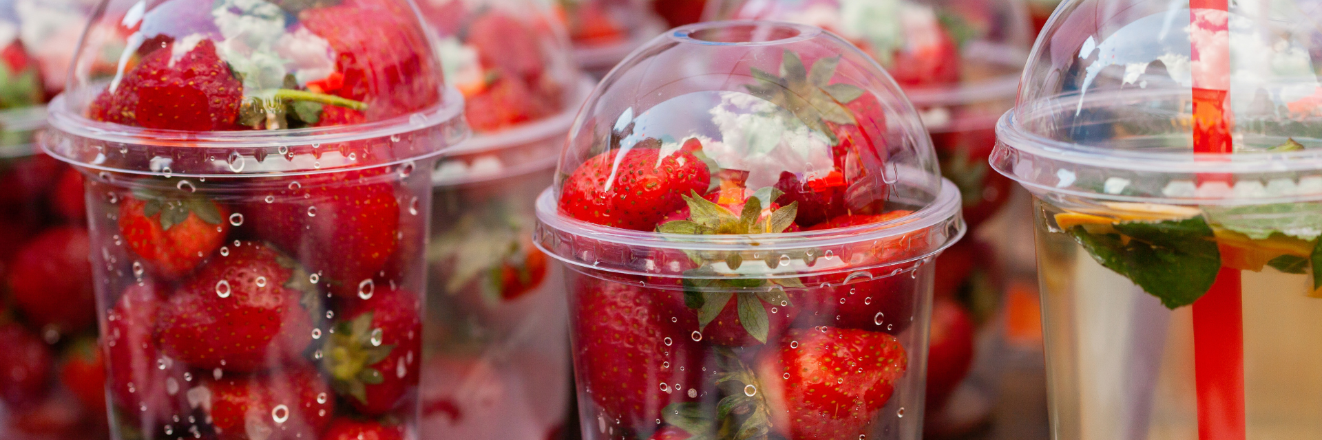 Strawberry Lemonade Cups: Best Sizes, Lids & Straws to Prevent Leaks a ...